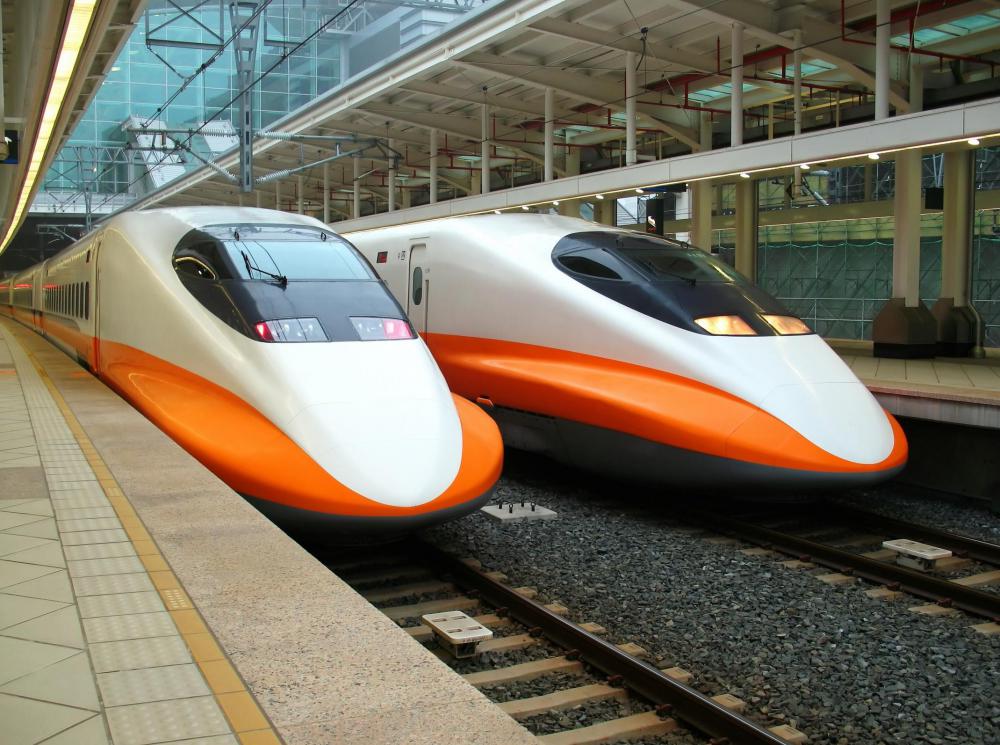 What are the Benefits of Travel by Rail? (with pictures)