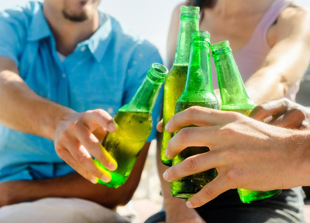 What is an After Party? (with pictures)