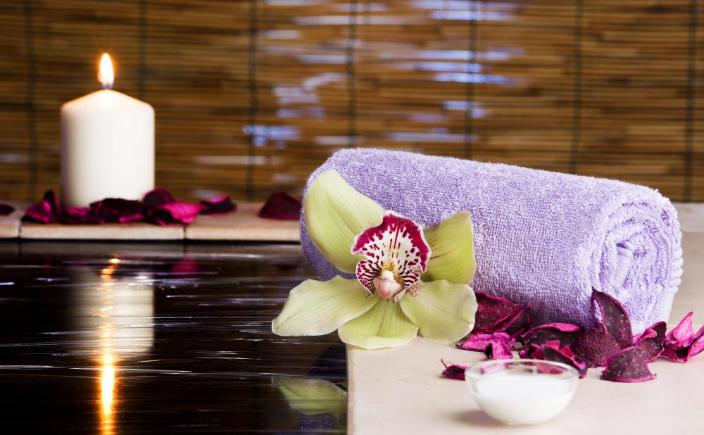 What Is a Nudist Resort? (with pictures)